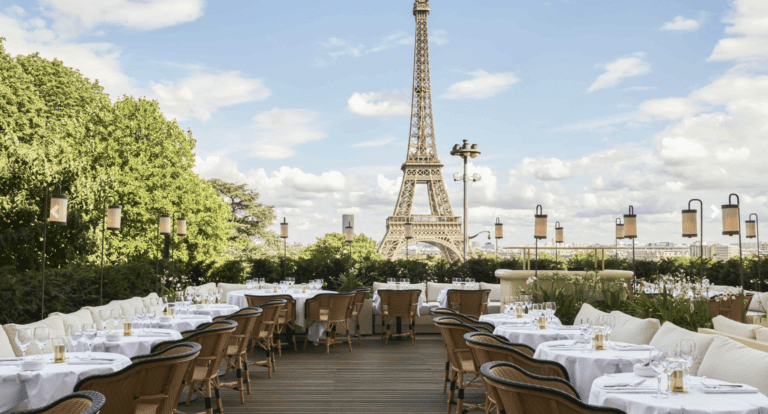Girafe Paris Restaurant: Is it Worth the Hype in 2023? (Review)